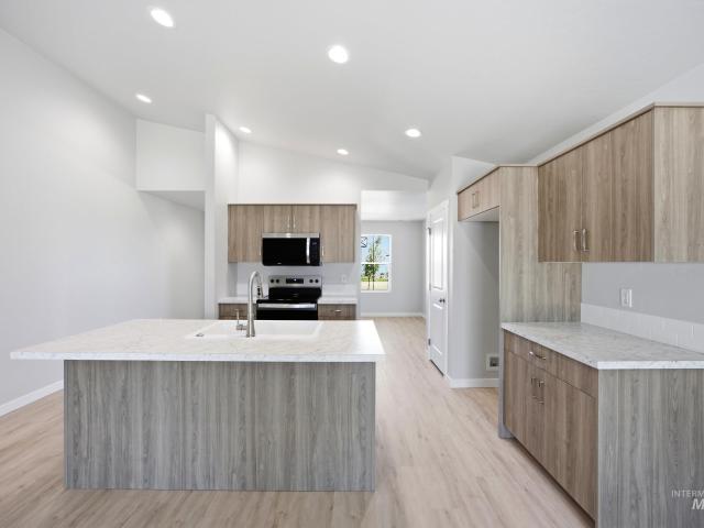 221 Hildago Way