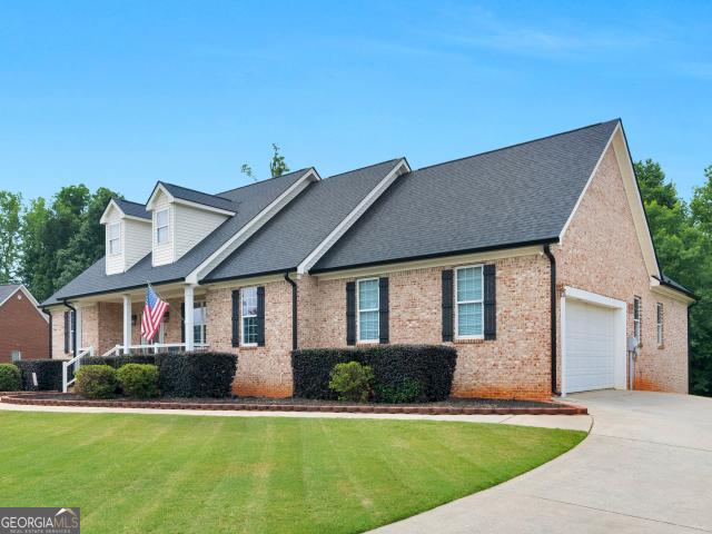 221 Hummingbird Court
