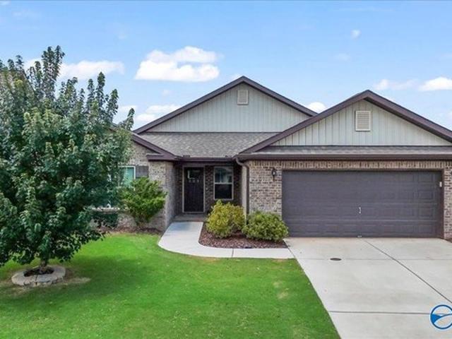 221 Hydra Cir, Huntsville, AL 35811
