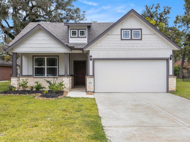 221 Inwood Dr, West Columbia, TX 77486 | MLS #67186 | Compass