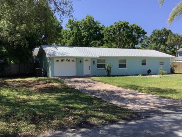 221 Ontario Ave, Crystal Beach, FL 34681
