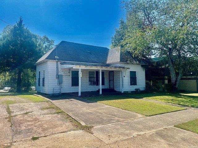221 Oaklawn St, Hot Springs, AR 71913
