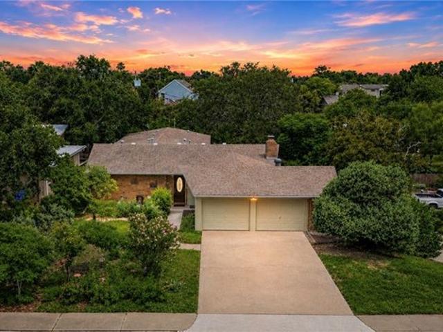 221 Ocean View Pl, Corpus Christi, TX 78411