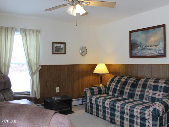 221 Orlando Boulevard