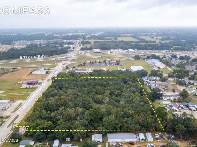 221 Laurelwood Dr, Lafayette, LA