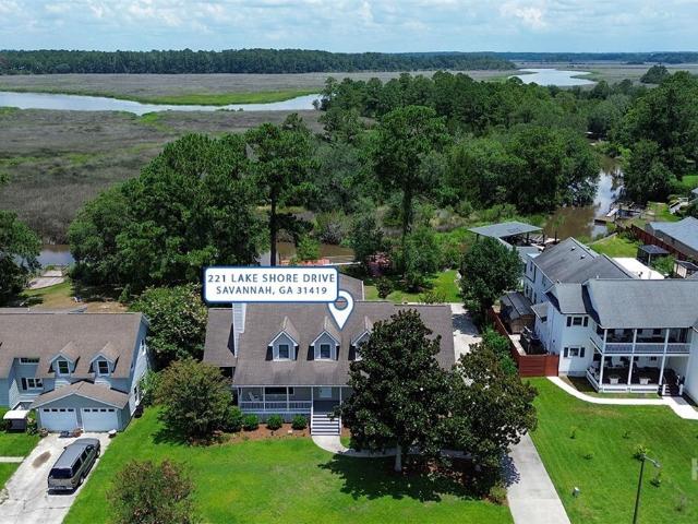 221 Lakeshore Drive