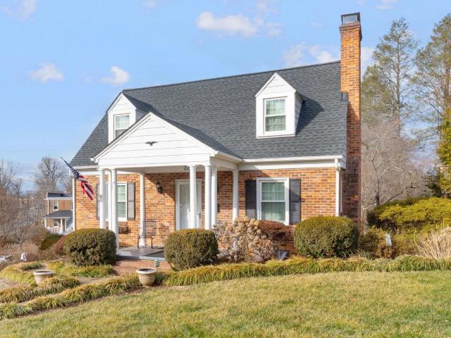 221 lee ave