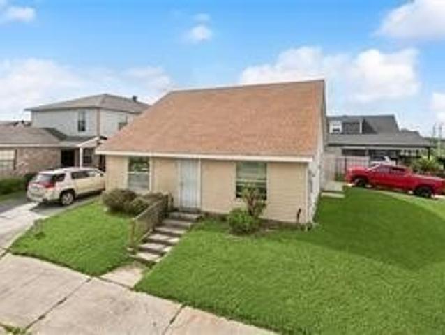 221 Liberty Terrace Dr, New Orleans, LA 70112