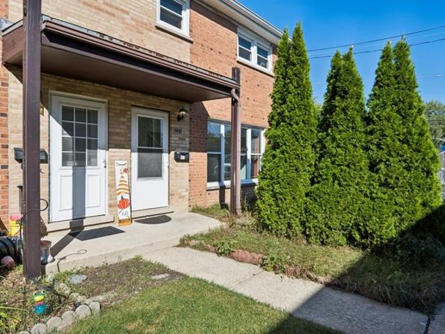 221 Linn Ct Apt D, North Aurora, IL 60542