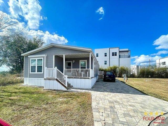 221 Mouse Mountain Dr, Davenport, FL 33896