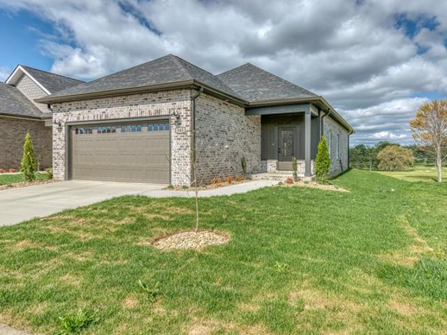 221 Monroe Dr, Bristol, TN 37620