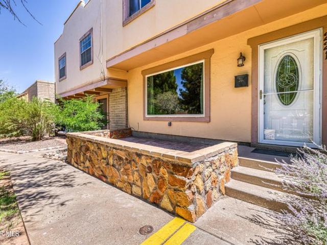 221 Montebello Dr, El Paso, TX 79912