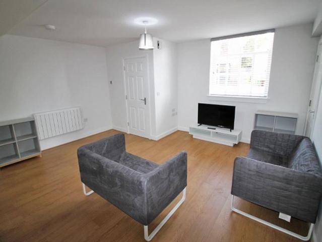 221 Mansfield Road, Nottingham, NG1 3FS Studio to rent £1,018 pcm £235 pw