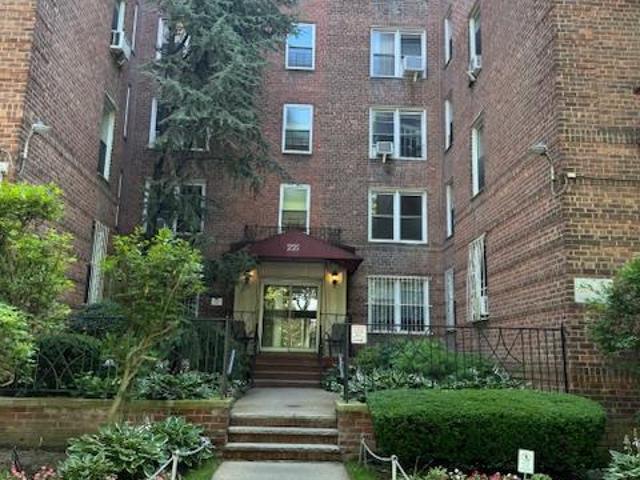 221 McDonald Avenue, Unit 1G | Compass