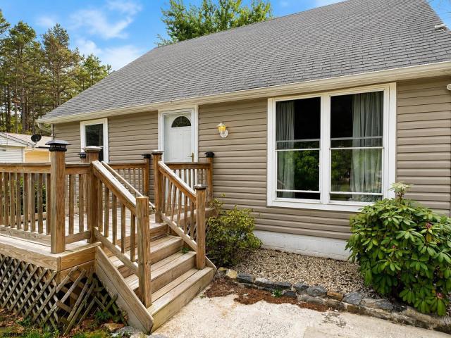 221 Meyner Ln