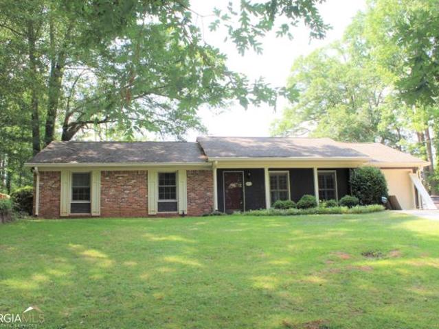 221 Merrybrook Dr, Lagrange, GA 30240