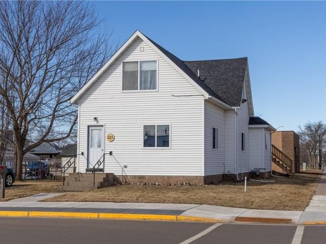 221 Miner Ave E Units 1 & 2, Ladysmith, WI 54848
