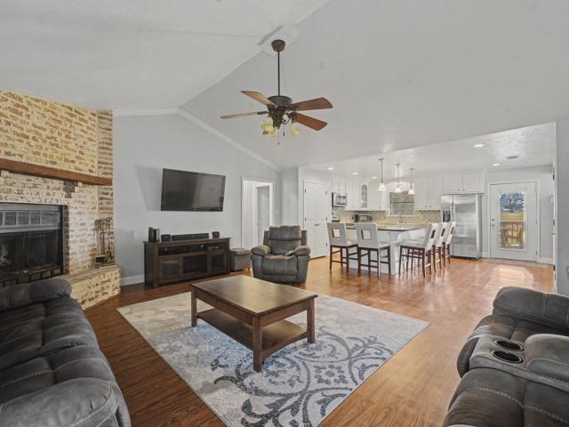 221 North Lake Drive