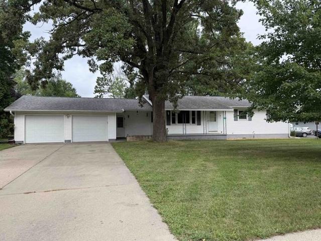 221 N Linden St, Adams, WI 53910
