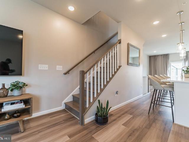 221 Narrowleaf Way