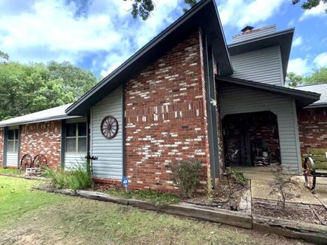 221 S 4 Corners Rd, McAlester, OK 74501
