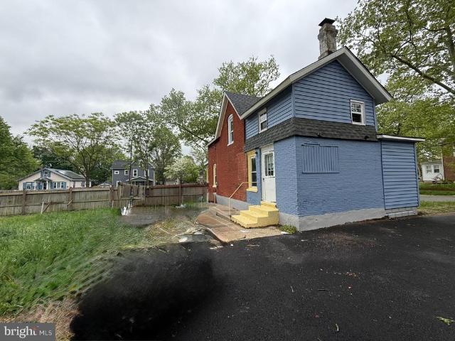 221 S 4Th Street