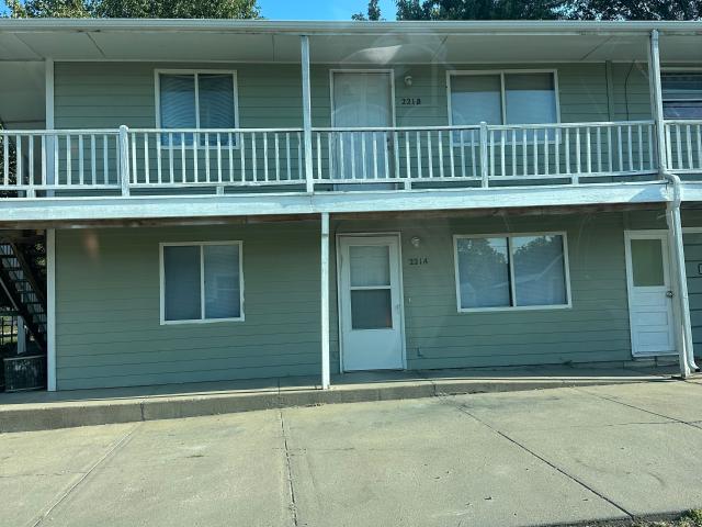 221 S 12TH