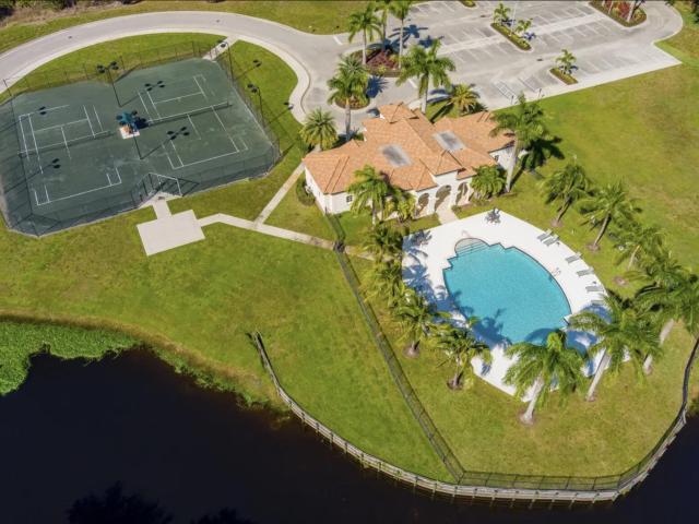 221 SE Fiore Bello, Port St. Lucie, FL 34952 | MLS #R11048