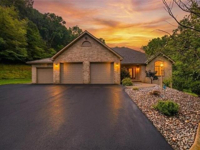 221 Shaw Ct, New Alexandria, PA 15670