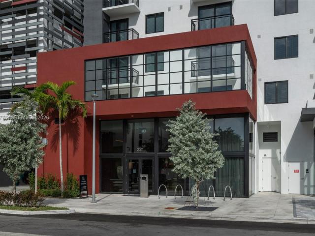 221 SW 12th St, Unit 1017, Miami, FL 33130 | MLS #A11966 | Compass