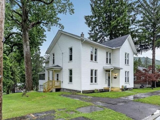 221 Poplar St, Towanda, PA 18848