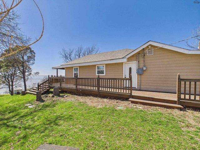 221 Penobscot Trl, Henrietta, TX 76365