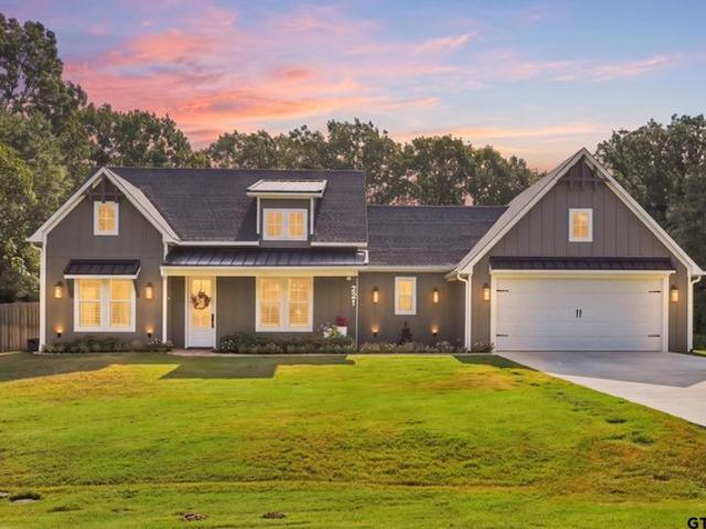 221 Pr 6235 off # 2320, Mineola, TX 75773