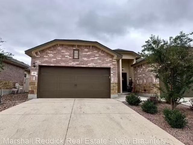 221 Ragsdale Way Luxury Duplexes in New Braunfels, TX!
