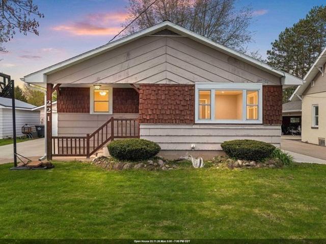 221 River Hts, Shawano, WI 54166