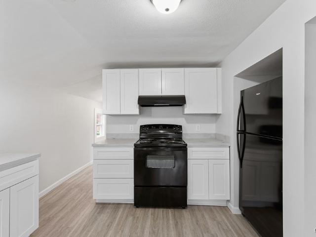 221 W 5th Street S