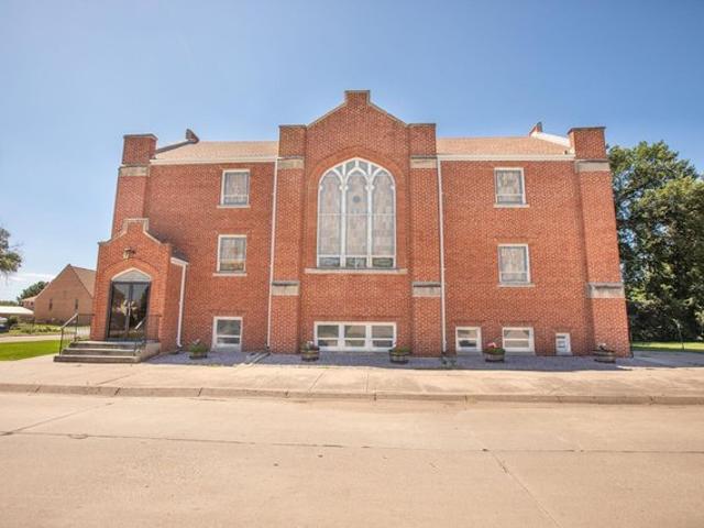221 W 1st St, Trenton, NE 69044