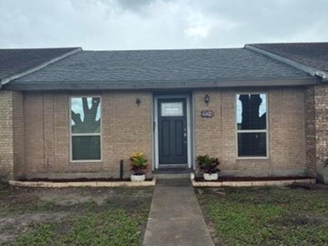 221 W Ailsie Ave, Kingsville, TX 78363