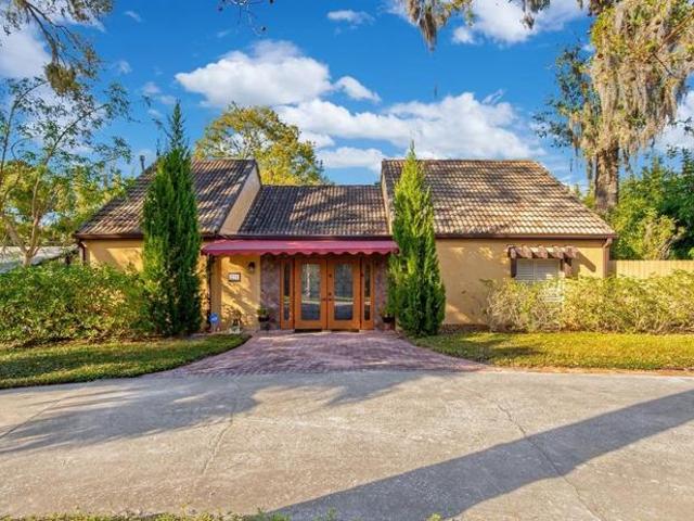 221 W Lake Sue Ave, Winter Park, FL 32789