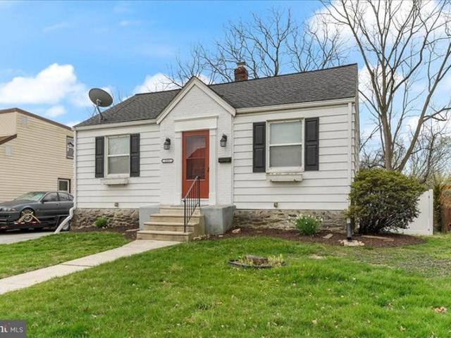 221 W Martin Ln, Norwood, PA 19074