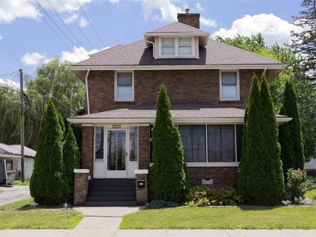 221 W South St, Winchester, IN 47394