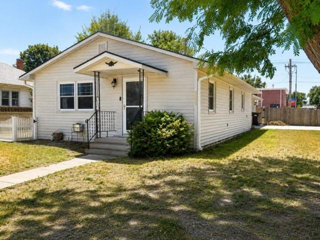 221 W Spencer St, Saint Francis, KS 67756