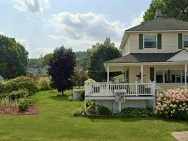 221 W Superior St, Munising, MI 49862