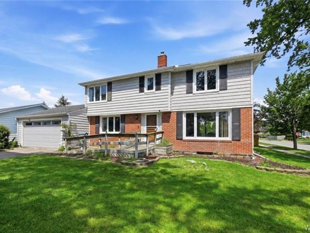 221 Woodmere Dr, Tonawanda, NY 14150