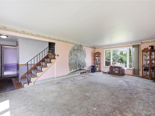 221 Woodmere Drive