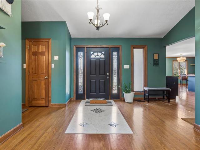 221 Woodburn DR