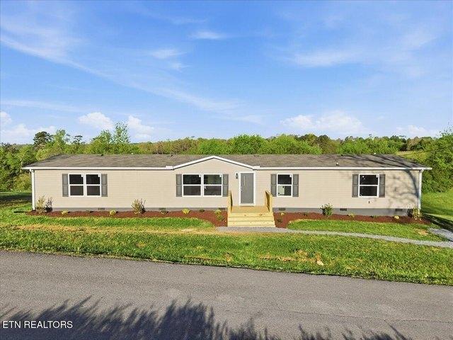 221 Woodby Fridley Rd, Sweetwater, TN 37874