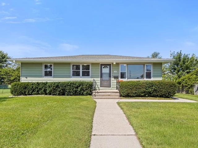 221 Washington St, Portage, WI 53901