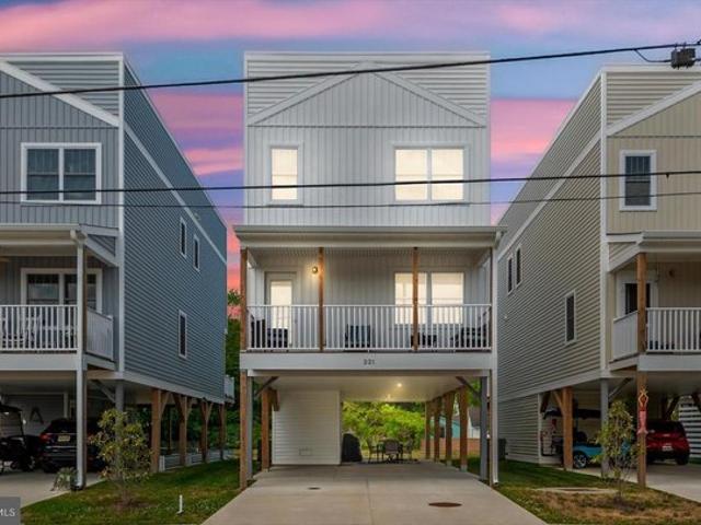 221 Wilder Ave, Colonial Beach, VA 22443