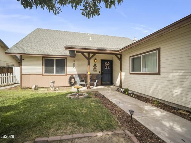 221 Wildwood Dr, Fernley, NV 89408